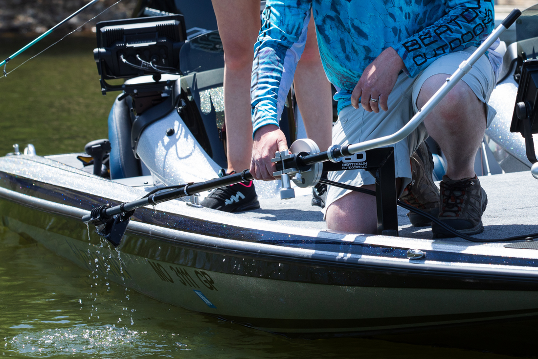 How to Choose a Transducer Pole: A Guide to Finding Your Perfect Mount / Beatdown Outdoors